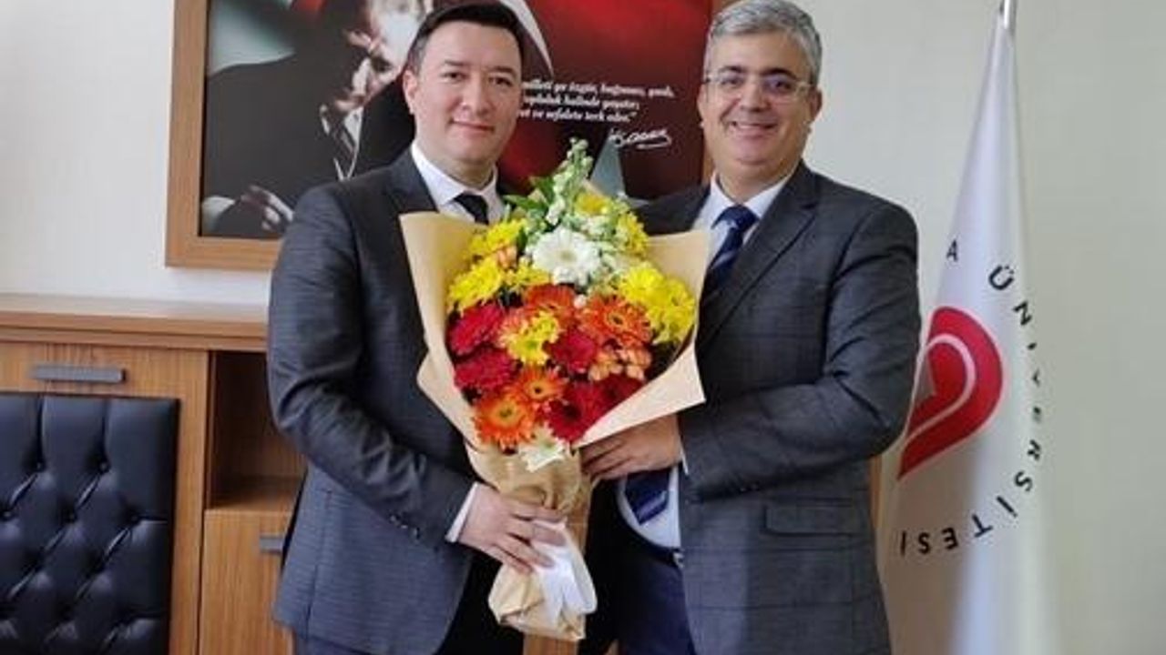 Merzifon MYO’da müdürlüğe Dr. Öğr. Üyesi Onur Çapkulaç atandı - Vitrin ...