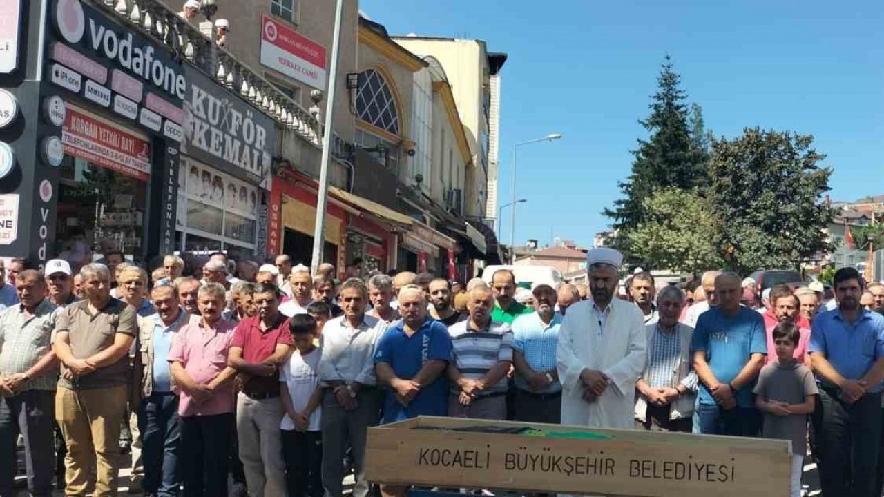Eski eşi tarafından keser sapı ile öldürülen kadın son yolculuğuna ...