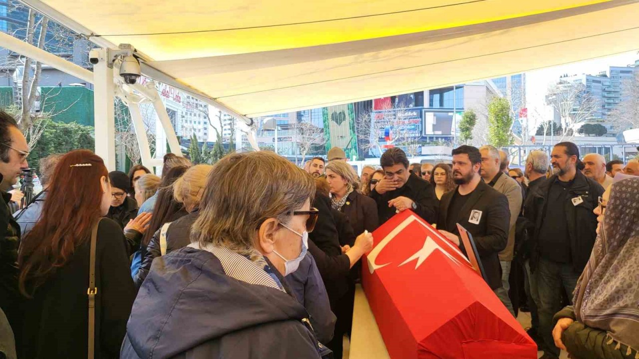 Oyuncu Yurtsever son yolculuğuna uğurlandı - Vitrin Haber - Sinop Haberleri